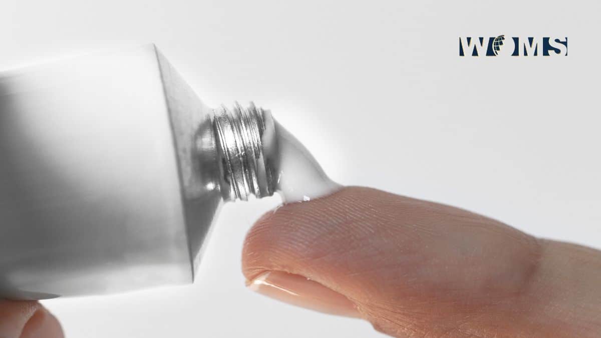 Betamethasone Ointment: Uses, Side effects, Dosage and More - Make My ...